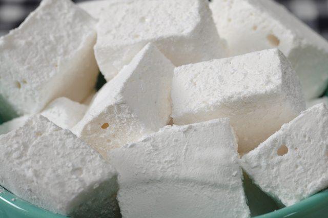 Homemade Marshmallows Recipe - Joyofbaking.com *Video Recipe*
