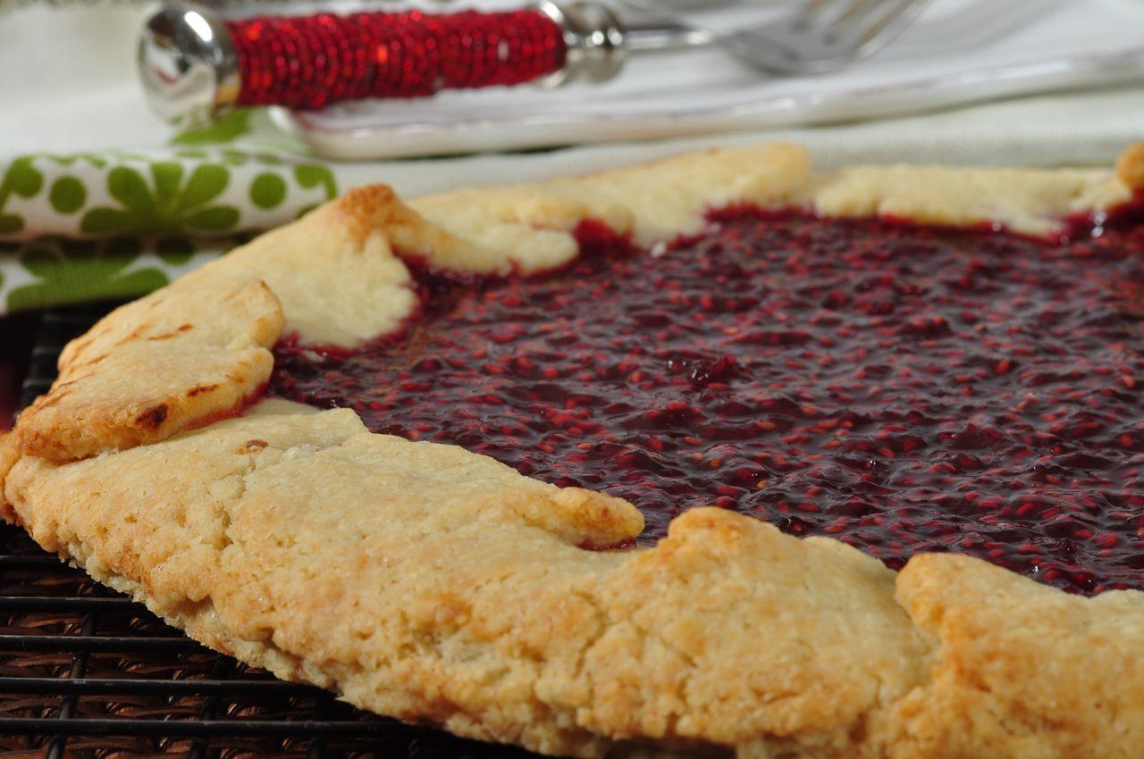 Raspberry Crostata Recipe - Joyofbaking.com *Video Recipe*